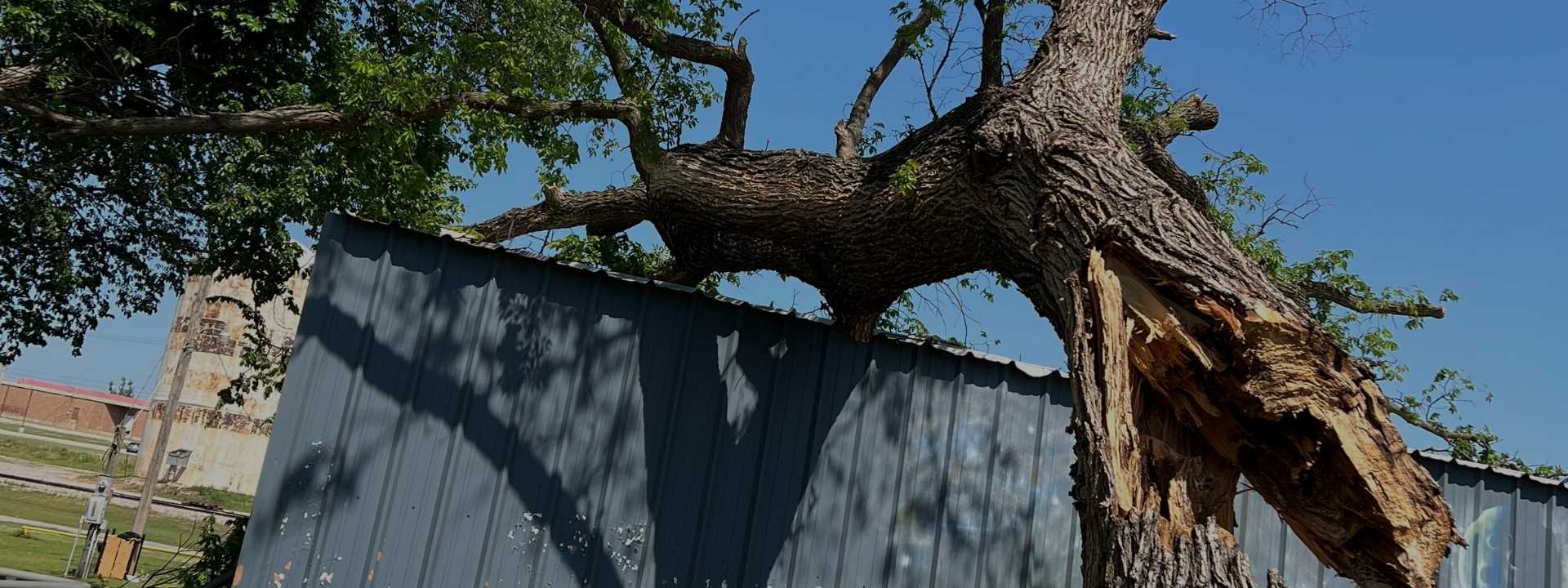 Storm Damage Clean Up Clinton, OK | We Offer Free Estimates!